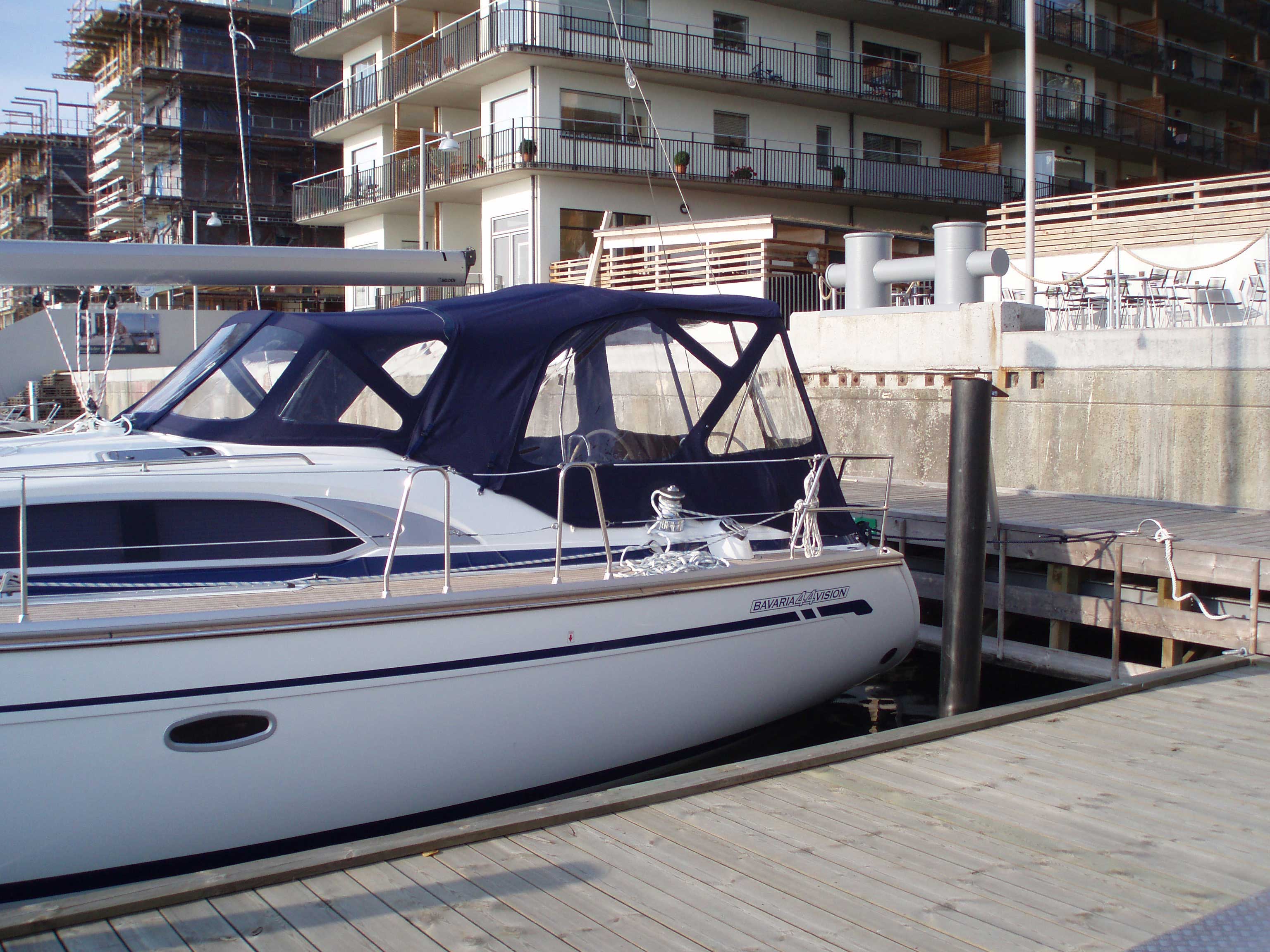 Bavaria 44 Vision Cockpitkaleche XXL Årgang 06-08 med nye bøjler F ...