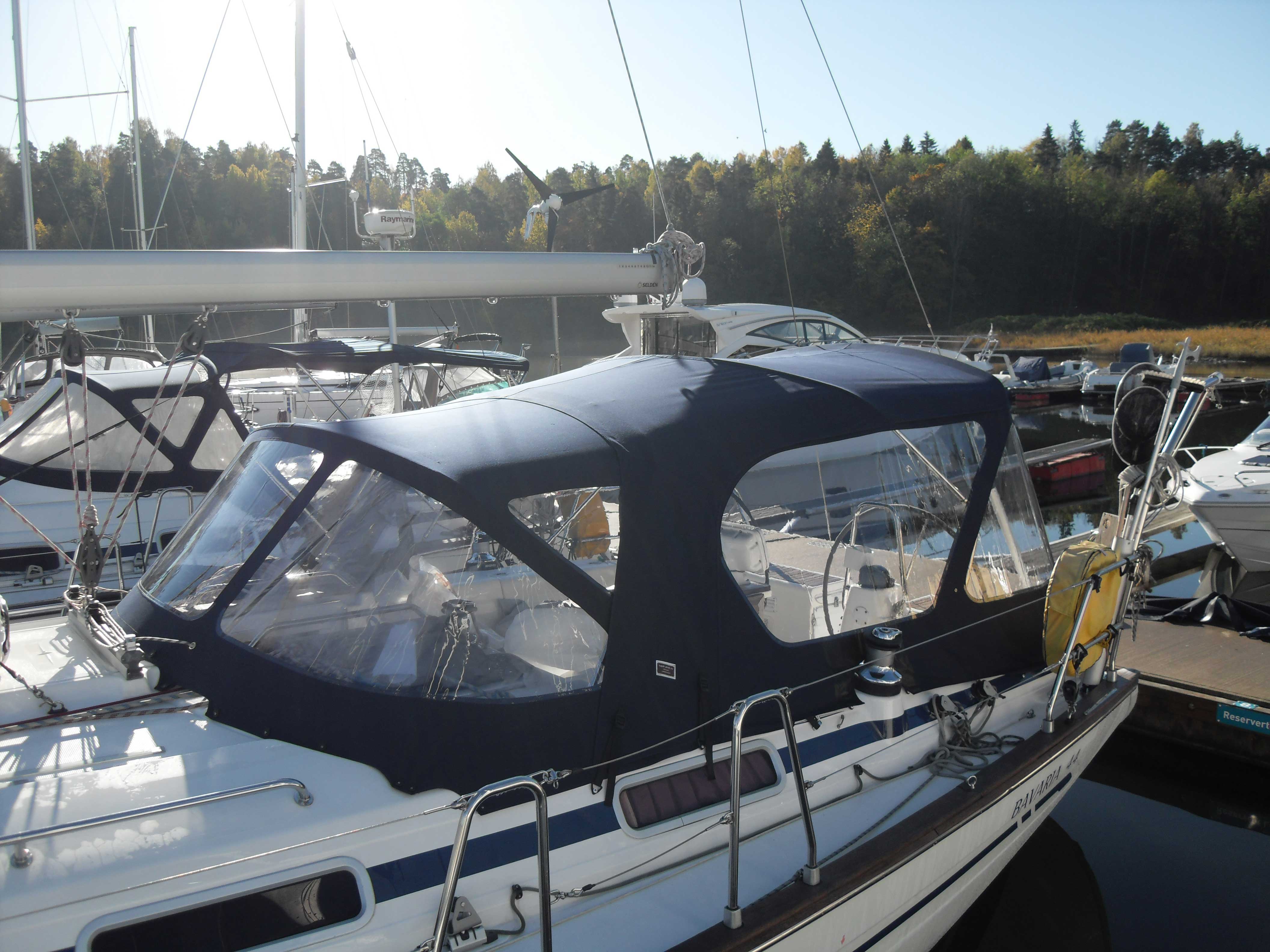 Bavaria 44 Sprayhood Model Year 01-05 with new frames - Kapell & Annat